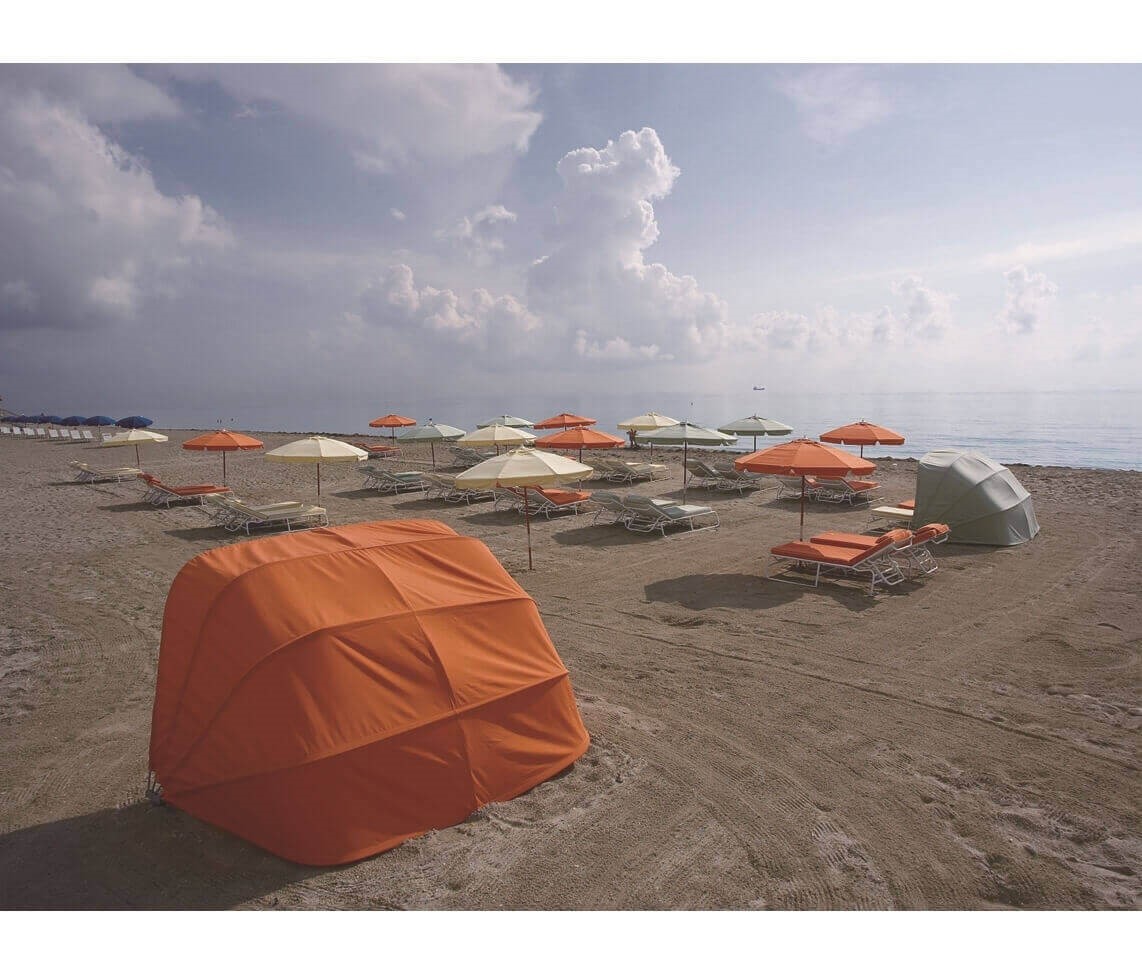 Clamshell Beach Cabana w/ Mesh Panel - Furniture Leisure